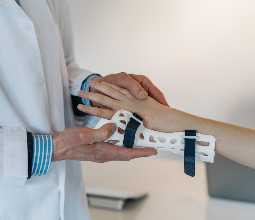 Sprained Thumb | Dr James McLean | Orthopaedic Surgeon